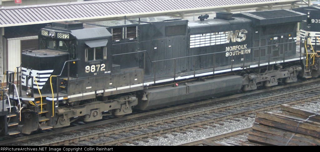 NS 8872